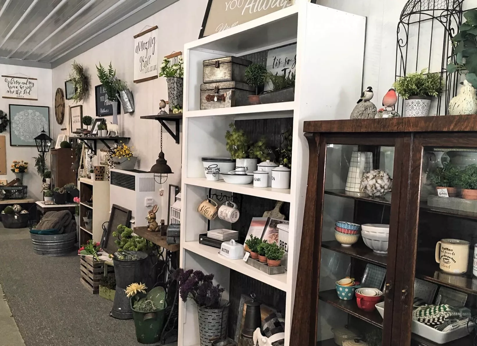 The Country Barn - Just Plain Business