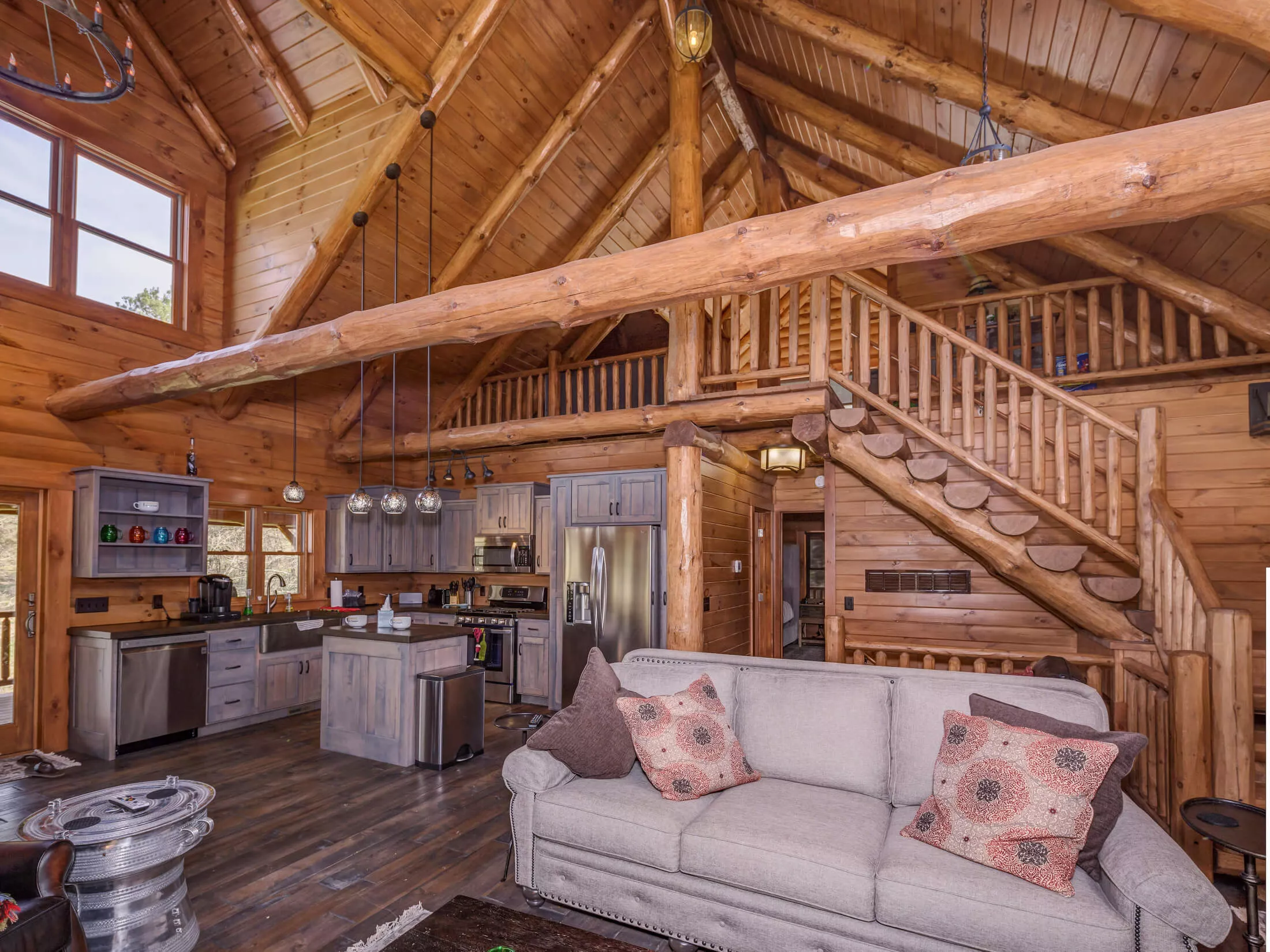 Woodland Rose Log Homes - Just Plain Business