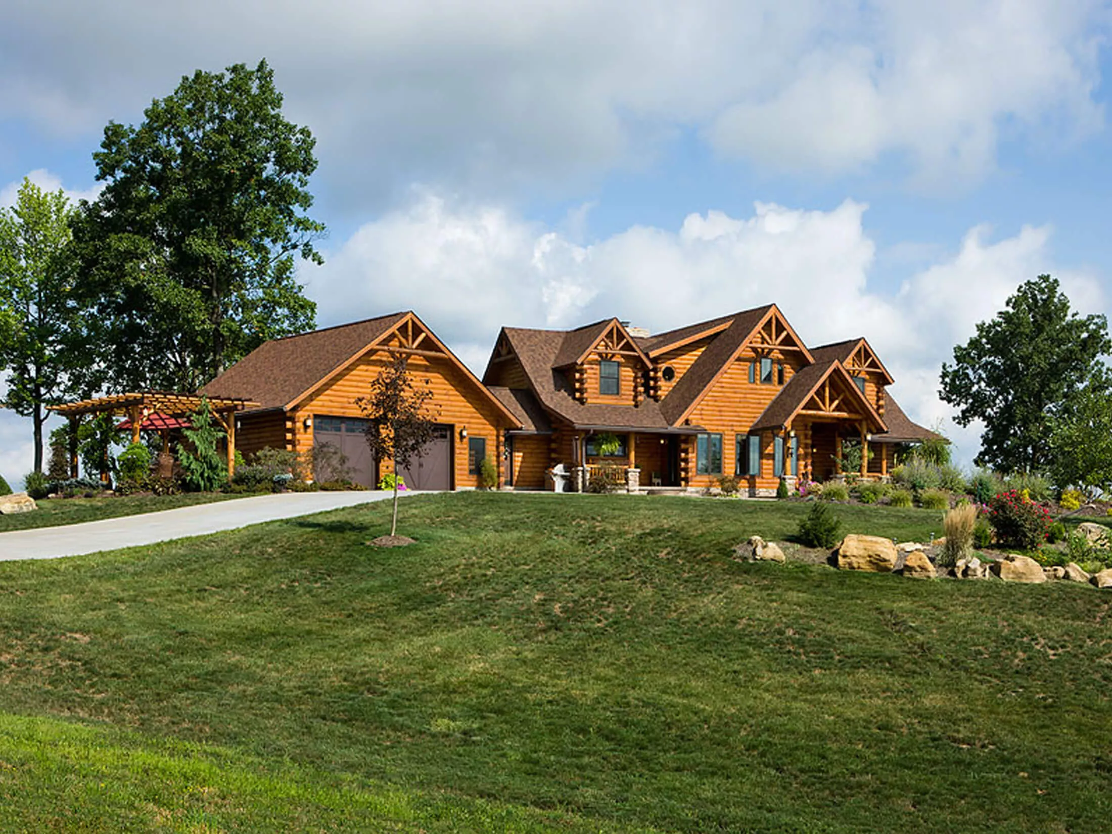 Woodland Rose Log Homes - Just Plain Business